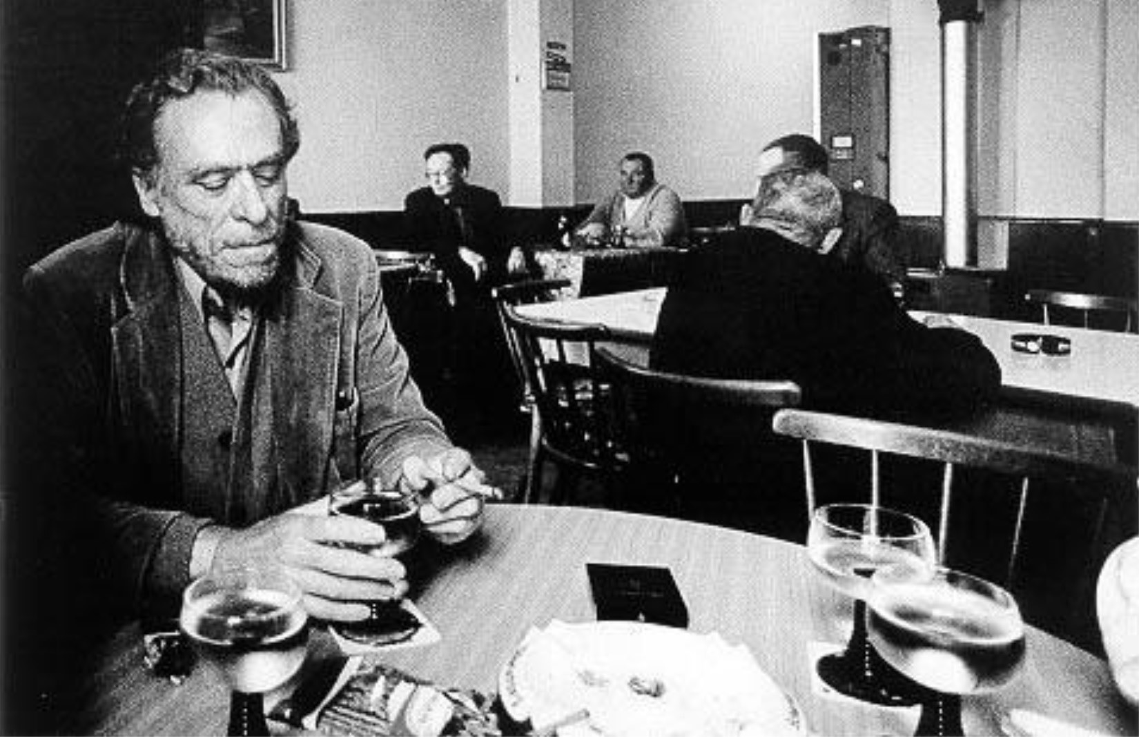 Charles Bukowski: La bebida como compañía > Poemas del Alma