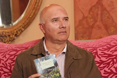 Octavio Escobar, ganador del Premio Nacional de Novela 2016 > Poemas ...